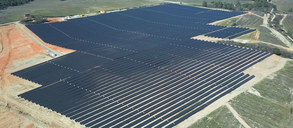 GameChange Debuts New Terrain-Following Solar Tracker - Solar Industry